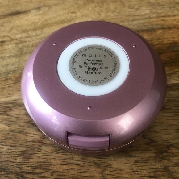 Mally Beauty | Makeup | Mally Poreless Perfection Fluid Foundation ...